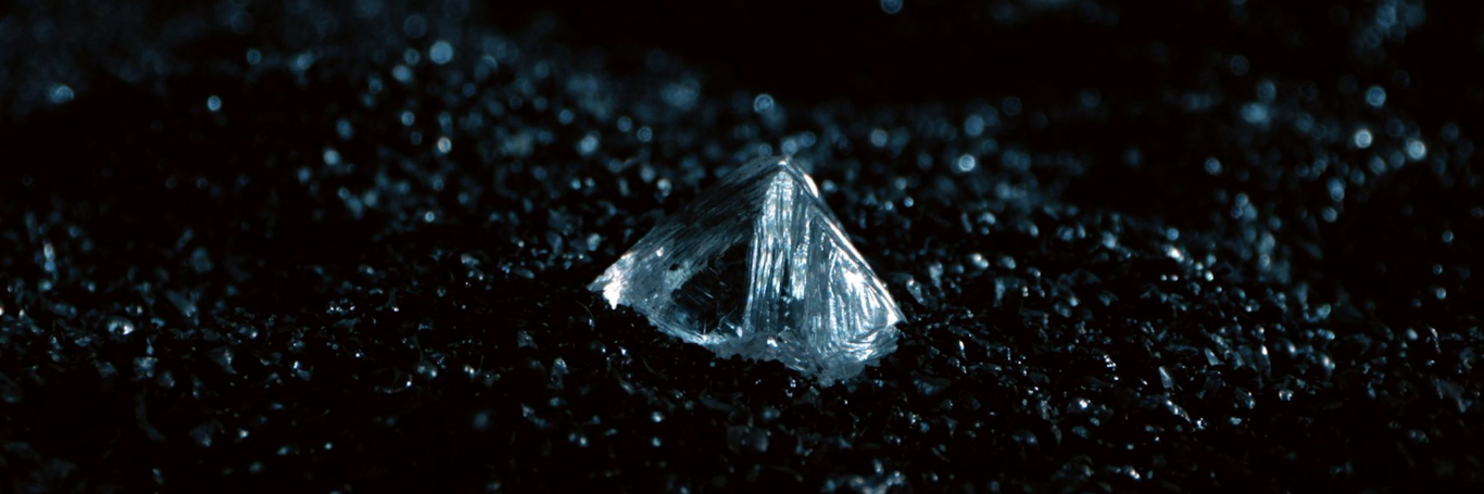 Elevate Yourself With Luxury & Contemporary Jewellery | DeGem